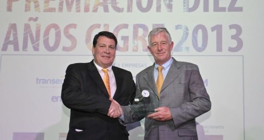 Rhona Recibe Premio Por Aporte A Comite Chileno Cigre - RHONA Un Mundo ...